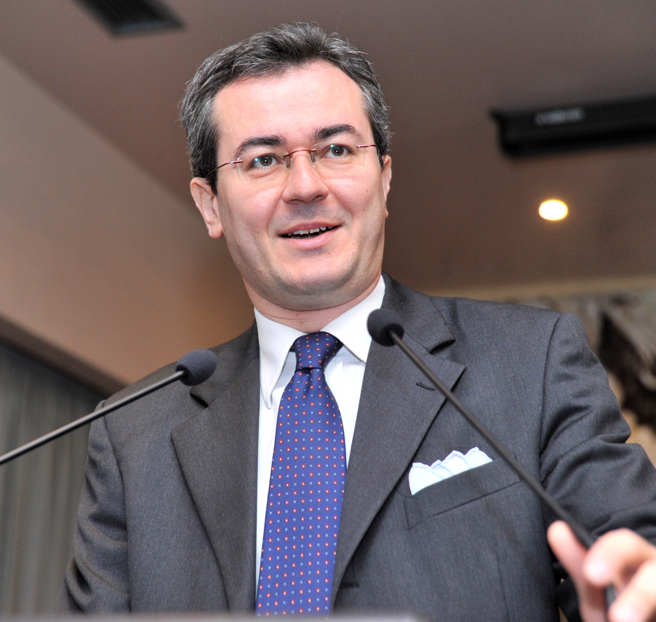 Il Basso Adige | Coronavirus e situazione socio-economica: l'analisi ...